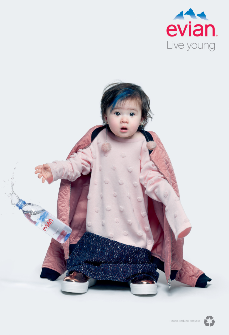 La démesure de la dernière campagne Evian – La Réclame