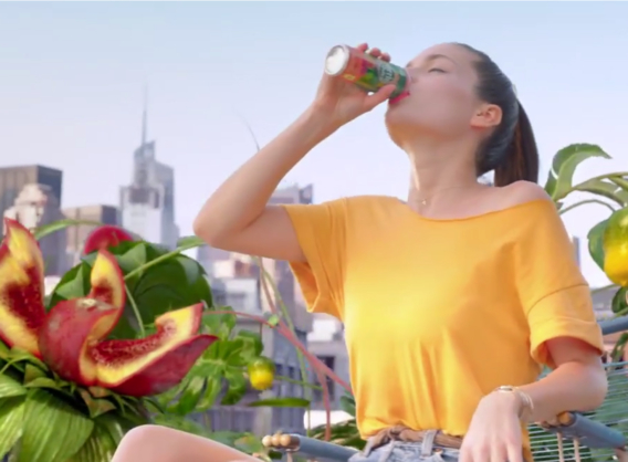 Pubs Perrier © la Réclame