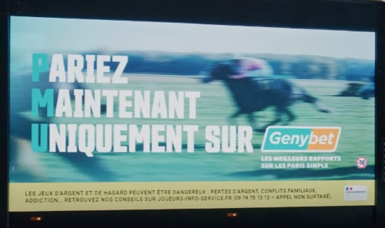 Musique de la pub Tinder 2025 avec Charles et Mélanie – La Réclame